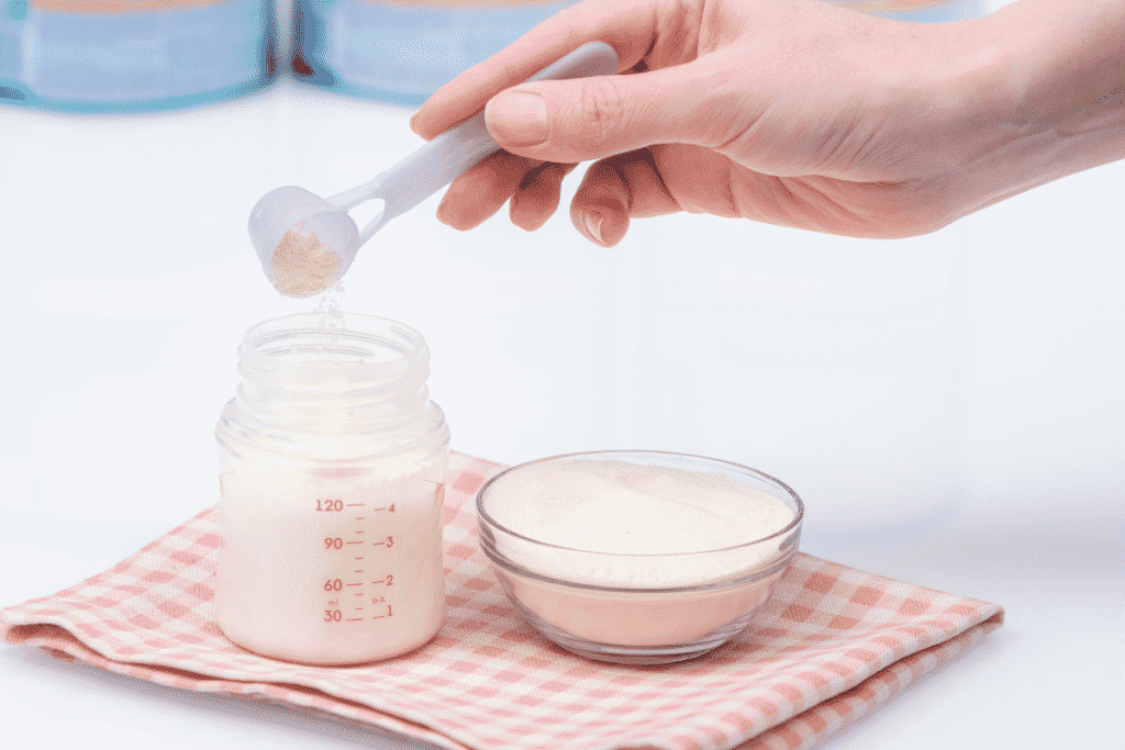 How Much Is A Scoop of Formula? (By Weight and Volume!)